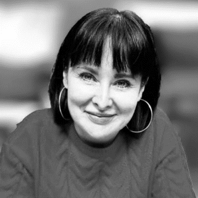 z_VICTORIA WALTERS - Cardiff Open Air Theatre Festival